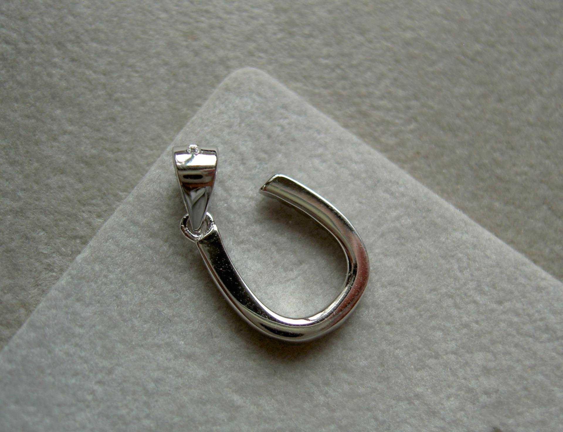 Zilveren hoefijzer / gelukshoefijzer + zirkonia's - Geloof - Geluk ...